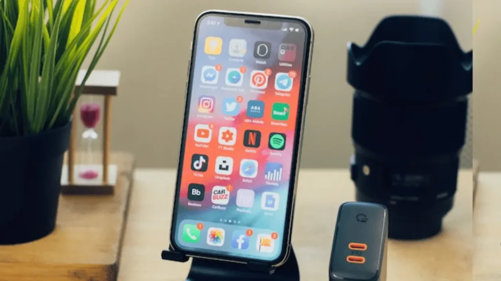 Retina And AMOLED Which Is Better For Eyes 2023 MrAviPro